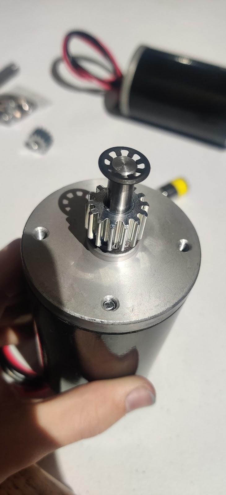 Motor and Gearbox Assembly | Everybot Docs